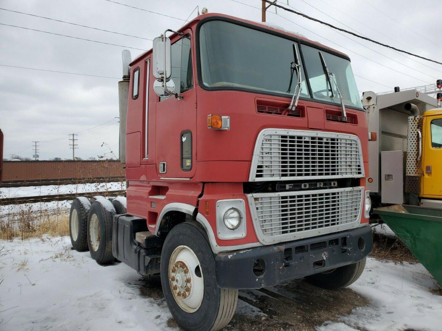 1980 Ford CL 9000 Cabover Sleeper Semi truck [vintage hauler] for sale