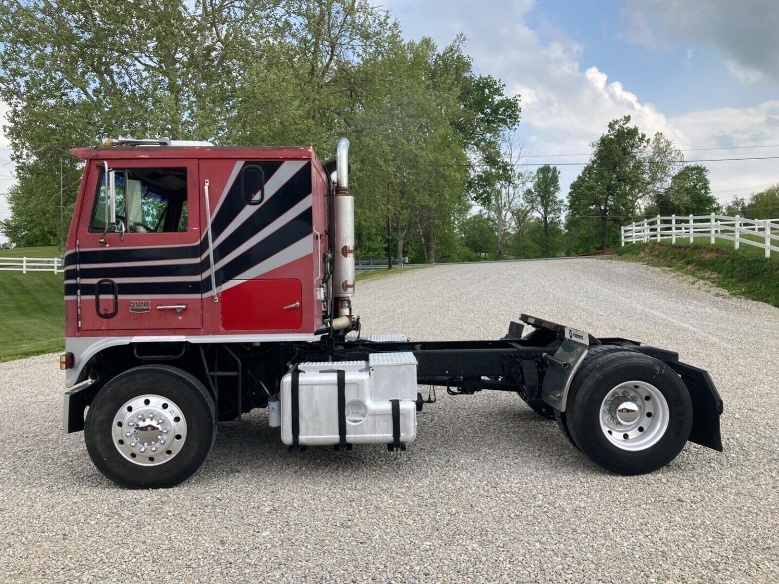 1977 Ford WT9000 Cabover truck [rust free] for sale