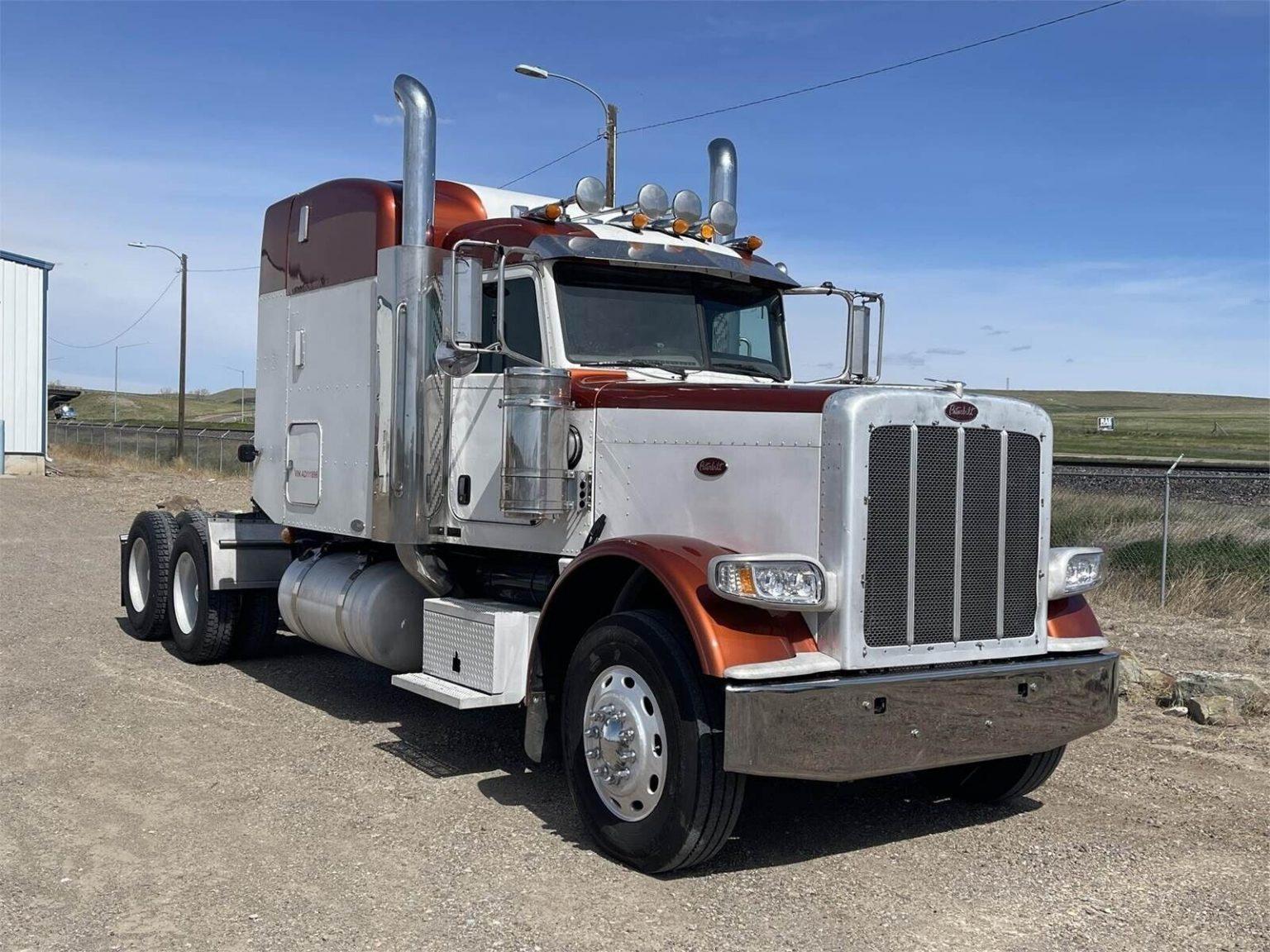 2010 Peterbilt 388 Sleeper Truck [great shape] for sale
