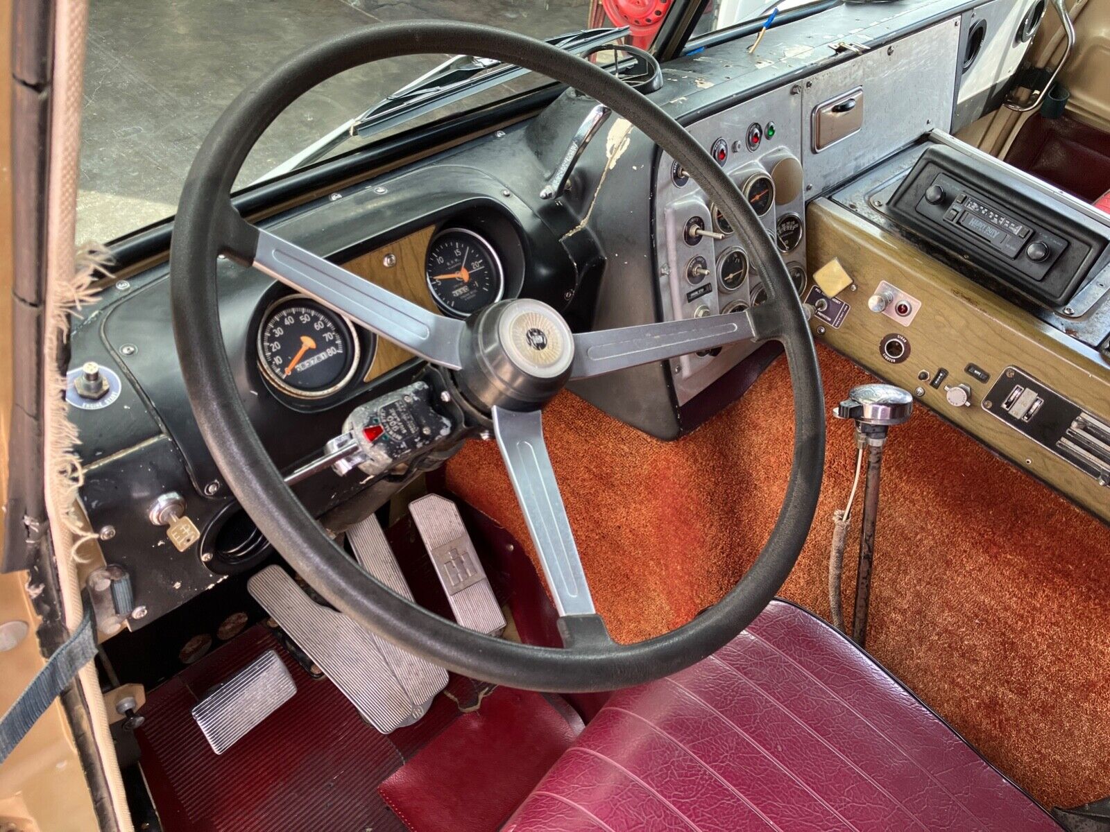 1973 International Transtar 4070A Cabover truck [318 Detroit Diesel ...