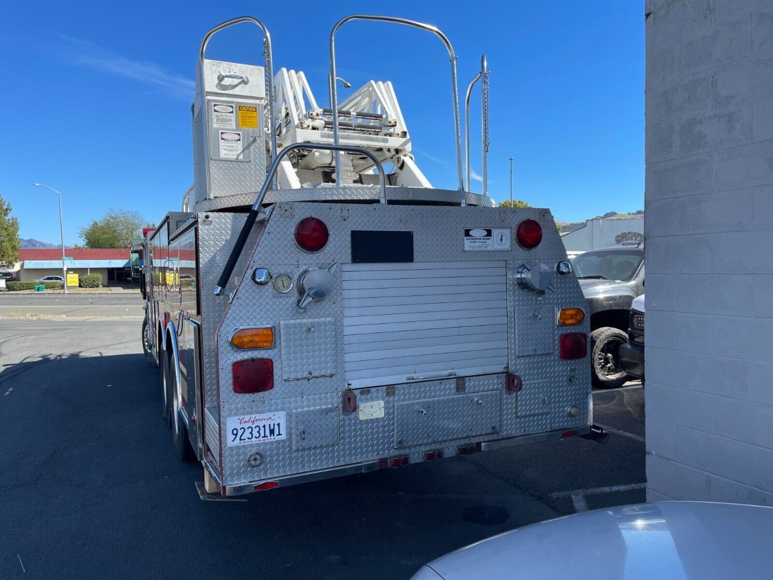 1989 Pierce Ariel Lift Fire Truck 75′ Ladder [needs good cleaning] for sale