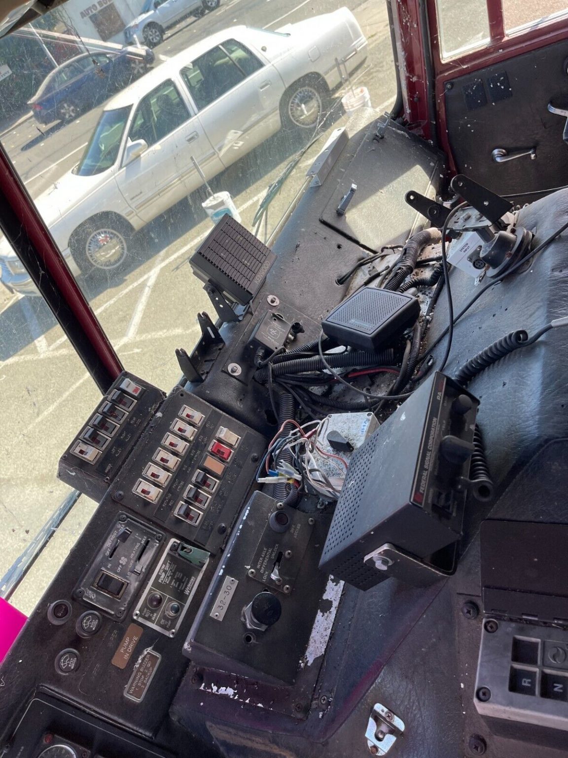 1989 Pierce Ariel Lift Fire Truck 75′ Ladder [needs good cleaning] for sale