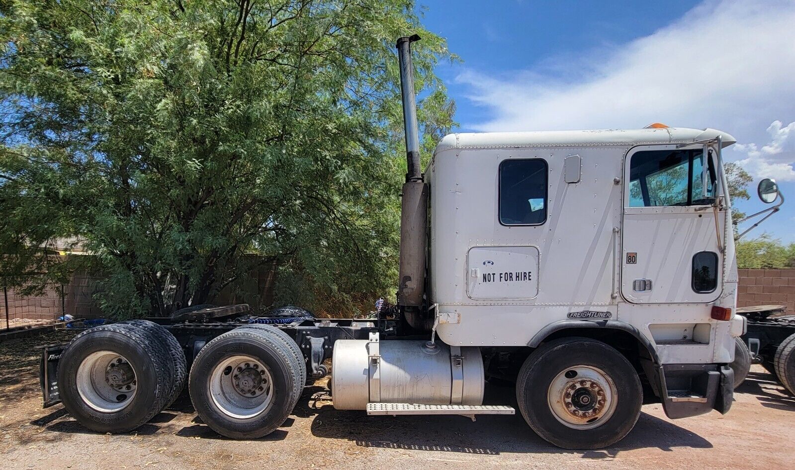 1993 Freightliner FLA Cabover truck [clean] for sale